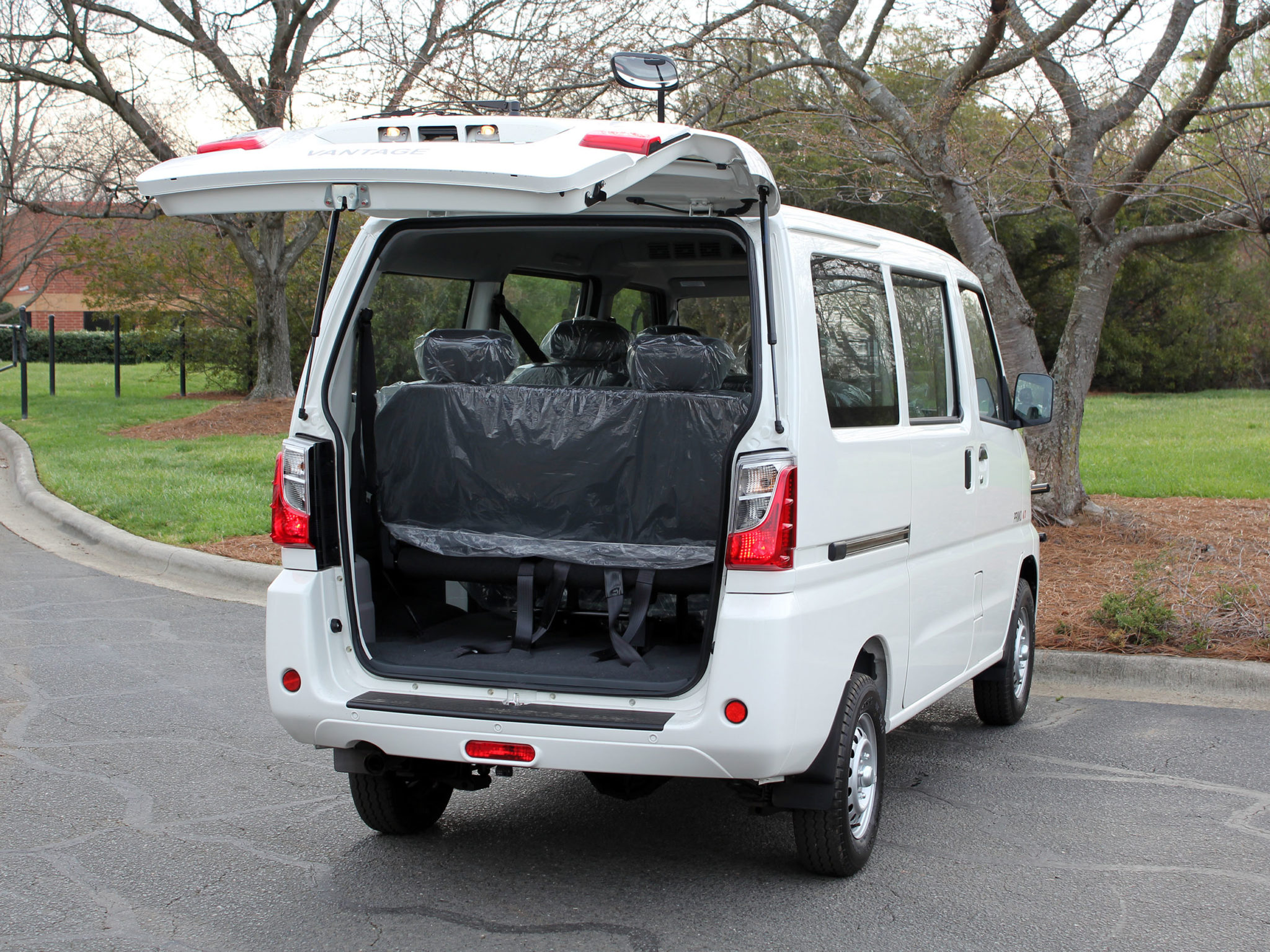 Vantage Primo V2XP-AT Window Van - Carolina Industrial Equipment (CIE)